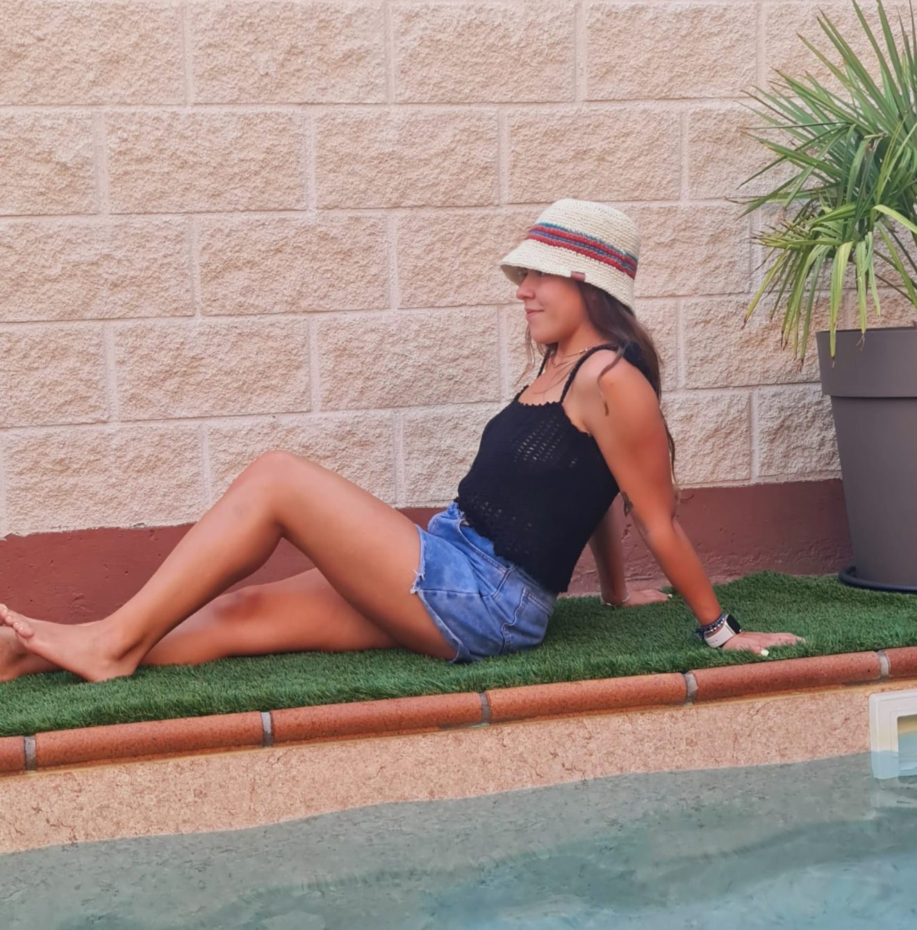 Bucket hat tejido con yute a crochet - CukiCrochet