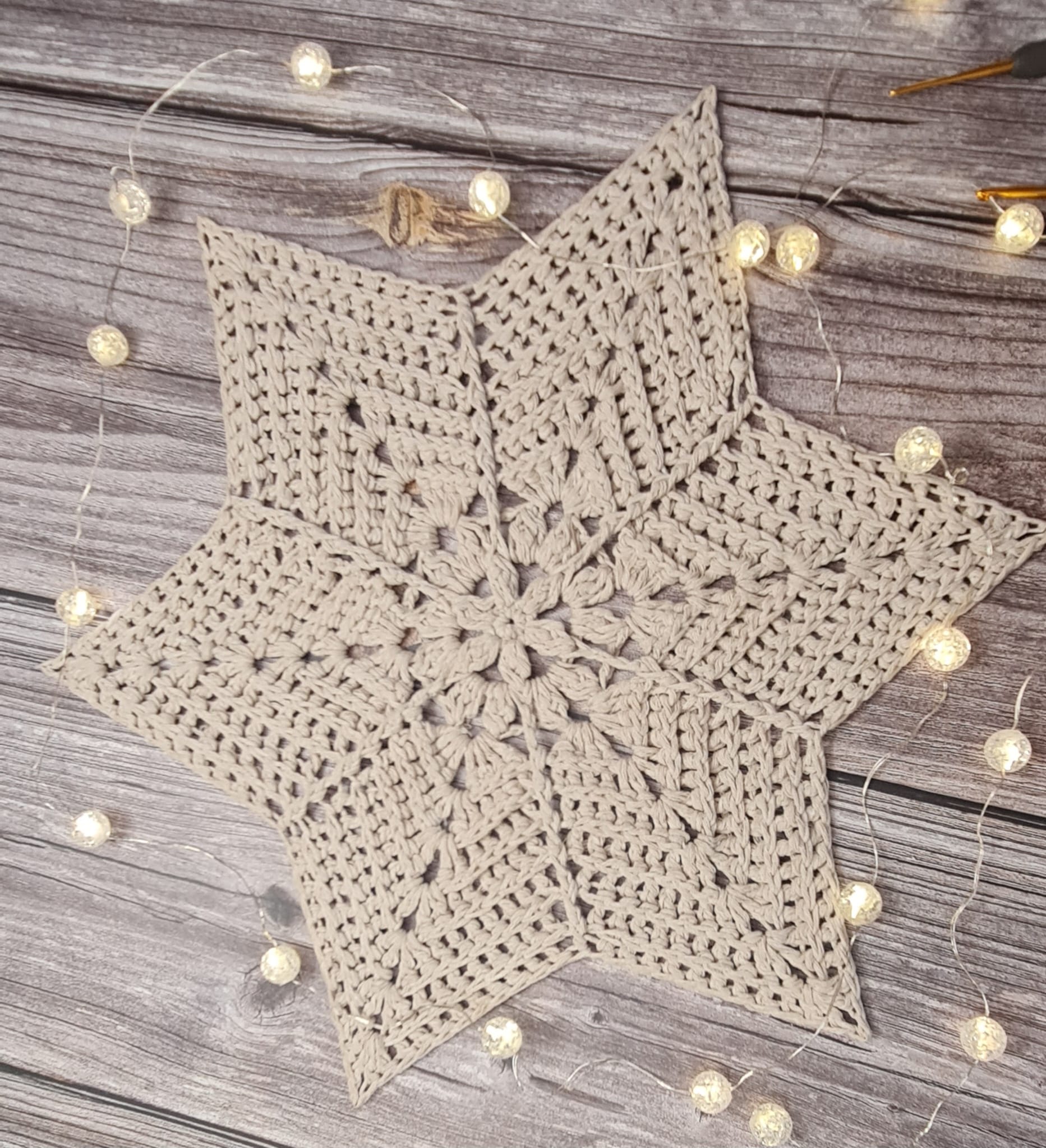Estrellas tejidas a Crochet en Directo en YouTube - CukiCrochet