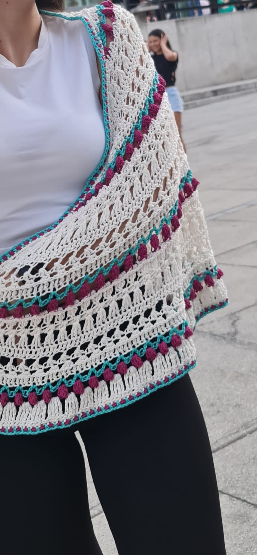 Un Chal que Florece en Primavera. CHAL SANTA MARTA - CukiCrochet