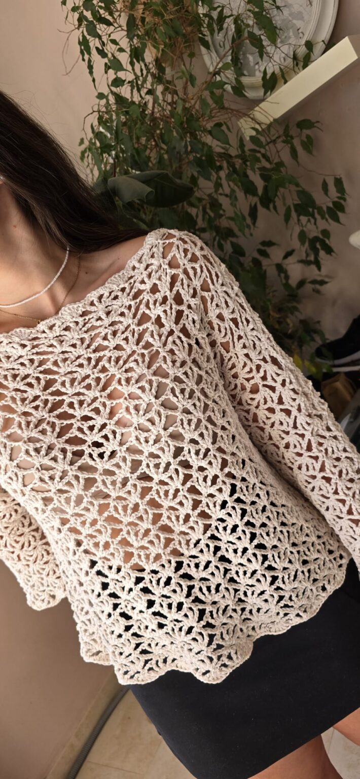 🧶 Suéter Serena a Crochet – Patrón y Tutorial Paso a Paso - CukiCrochet